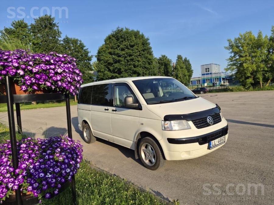 White Volkswagen T5 2006 in Jekabpils, with an engine capacity of 1.90 L and mileage of 348 thousand km for 4550 €, photo 4 on AUTOMOTO.COM.LV