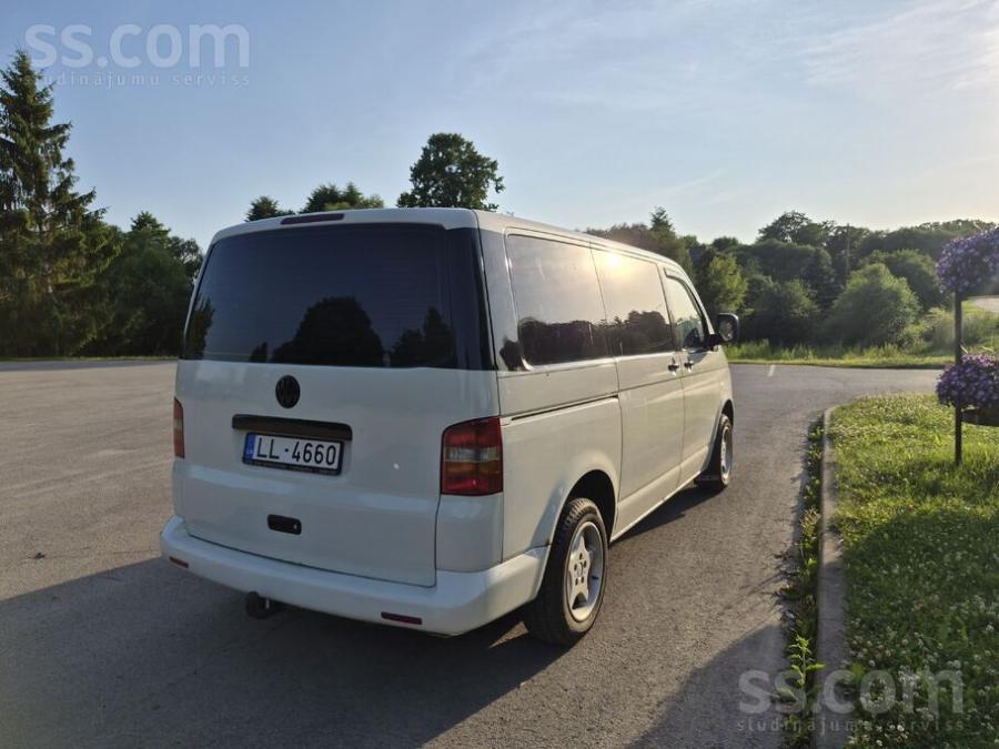 White Volkswagen T5 2006 in Jekabpils, with an engine capacity of 1.90 L and mileage of 348 thousand km for 4550 €, photo 5 on AUTOMOTO.COM.LV