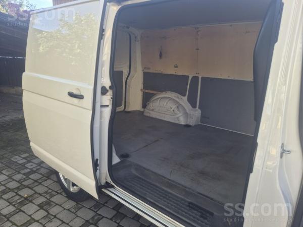 Balts Volkswagen T5 2006 Valmiera, ar dzinēja tilpumu 1.90 L un nobraukumu 417 tūkst. km par 3700 €, foto 4 vietnē AUTOMOTO.COM.LV