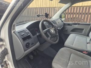Белый Фольксваген Т5 2006 в Валмиера, объемом двигателя 1.90 л и пробегом 417 тыс. км за 3700 €, фото 5 на AUTOMOTO.COM.LV