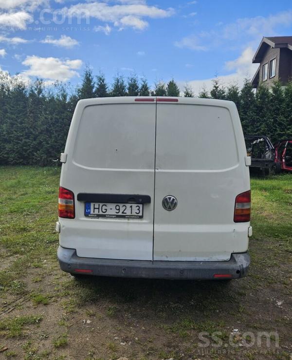 White Volkswagen T5 2007 in Riga, with an engine capacity of 1.90 L and mileage of 411 thousand km for 2850 €, photo 3 on AUTOMOTO.COM.LV