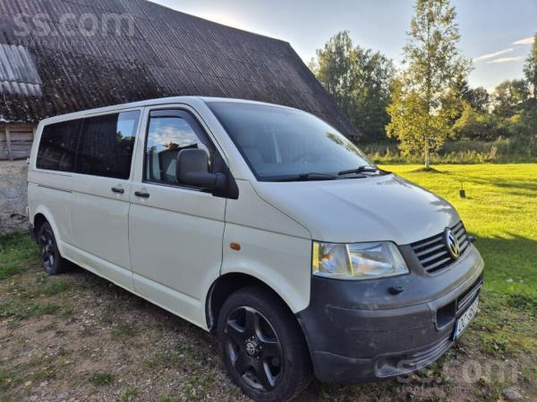 Белый Фольксваген Т5 2007 в Мадона, объемом двигателя 2.50 л и пробегом 457 тыс. км за 9800 €, фото 1 на AUTOMOTO.COM.LV