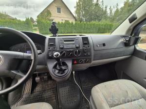 Balts Volkswagen T5 2007 Madona, ar dzinēja tilpumu 2.50 L un nobraukumu 457 tūkst. km par 9800 €, foto 8 vietnē AUTOMOTO.COM.LV