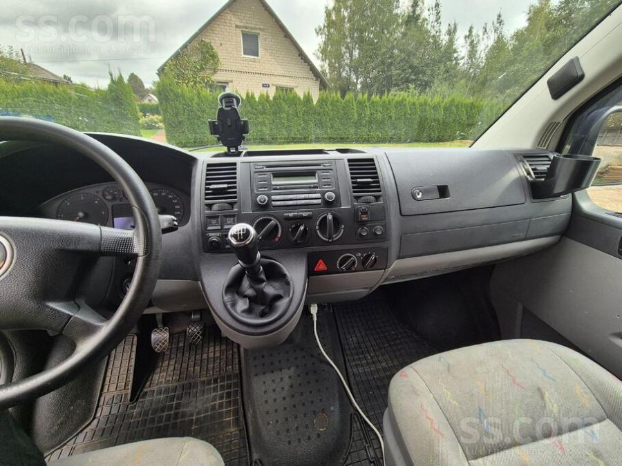 Balts Volkswagen T5 2007 Madona, ar dzinēja tilpumu 2.50 L un nobraukumu 457 tūkst. km par 9800 €, foto 8 vietnē AUTOMOTO.COM.LV