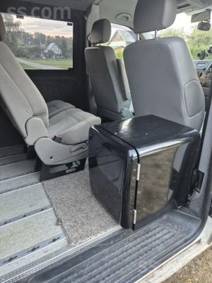 Balts Volkswagen T5 2007 Madona, ar dzinēja tilpumu 2.50 L un nobraukumu 457 tūkst. km par 9800 €, foto 13 vietnē AUTOMOTO.COM.LV