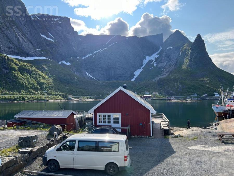 Balts Volkswagen T5 2007 Madona, ar dzinēja tilpumu 2.50 L un nobraukumu 457 tūkst. km par 9800 €, foto 16 vietnē AUTOMOTO.COM.LV