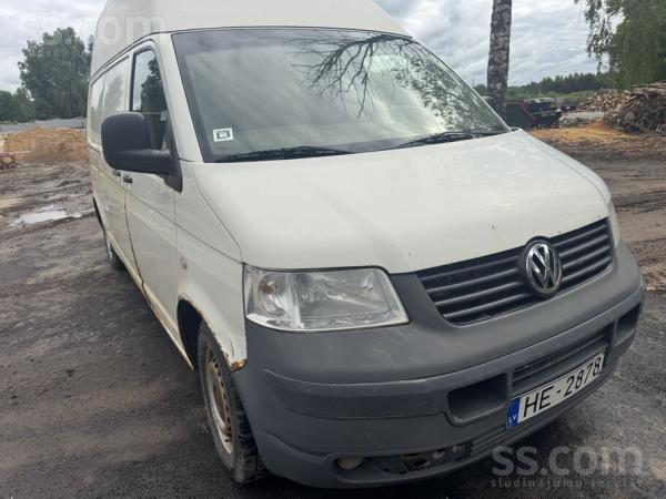Белый Фольксваген Т5 2008 в Рига, объемом двигателя 2.50 л и пробегом 220 тыс. км за 1600 €, фото 4 на AUTOMOTO.COM.LV