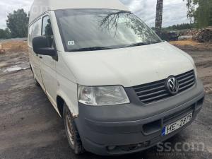 White Volkswagen T5 2008 in Riga, with an engine capacity of 2.50 L and mileage of 220 thousand km for 1600 €, photo 5 on AUTOMOTO.COM.LV