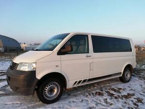 Balts Volkswagen T5 2008 Saldus, ar dzinēja tilpumu 1.90 L un nobraukumu 259 tūkst. km par 7000 €, foto  vietnē AUTOMOTO.COM.LV