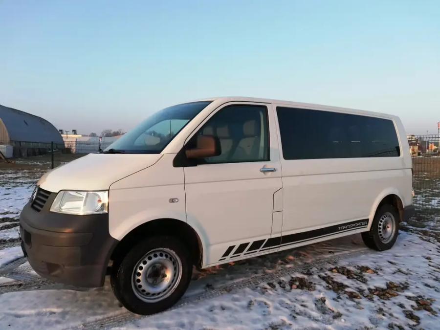 Balts Volkswagen T5 2008 Saldus, ar dzinēja tilpumu 1.90 L un nobraukumu 259 tūkst. km par 7000 €, foto 1 vietnē AUTOMOTO.COM.LV