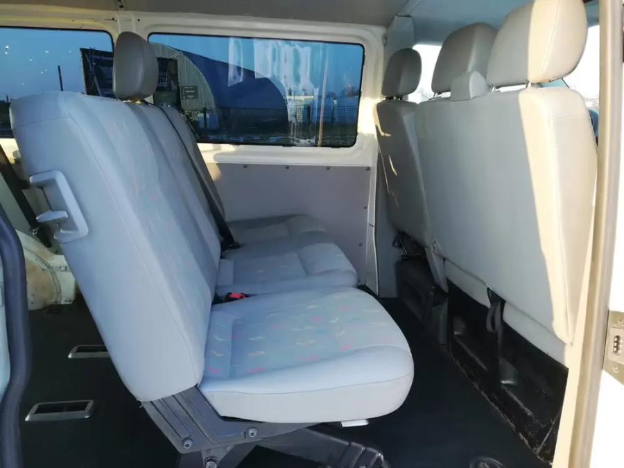 Balts Volkswagen T5 2008 Saldus, ar dzinēja tilpumu 1.90 L un nobraukumu 259 tūkst. km par 7000 €, foto 10 vietnē AUTOMOTO.COM.LV