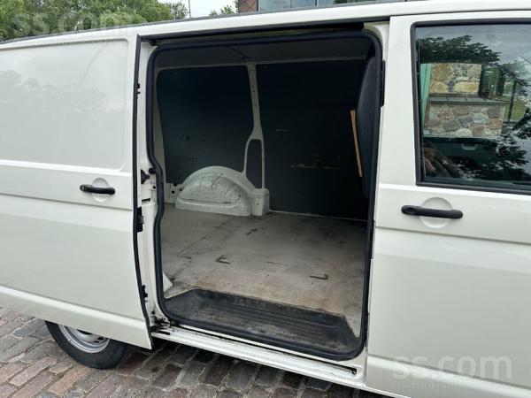 Balts Volkswagen T5 2008 Rēzekne, ar dzinēja tilpumu 2.50 L un nobraukumu 232 tūkst. km par 5500 €, foto 6 vietnē AUTOMOTO.COM.LV