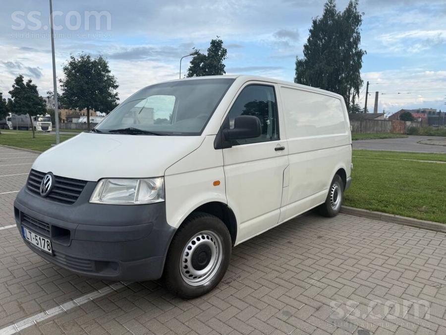 Balts Volkswagen T5 2008 Rīga, ar dzinēja tilpumu 1.90 L un nobraukumu 327 tūkst. km par 3500 €, foto 1 vietnē AUTOMOTO.COM.LV