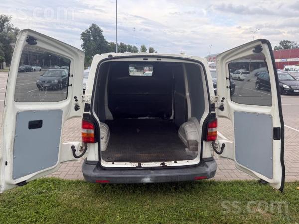 Balts Volkswagen T5 2008 Rīga, ar dzinēja tilpumu 1.90 L un nobraukumu 327 tūkst. km par 3500 €, foto 3 vietnē AUTOMOTO.COM.LV