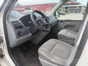 Balts Volkswagen T5 2008 Rīga, ar dzinēja tilpumu 1.90 L un nobraukumu 327 tūkst. km par 3500 €, foto 7 vietnē AUTOMOTO.COM.LV