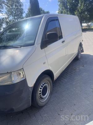 White Volkswagen T5 2008 in Kuldiga, with an engine capacity of 2.50 L and mileage of 428 thousand km for 2500 €, photo 4 on AUTOMOTO.COM.LV