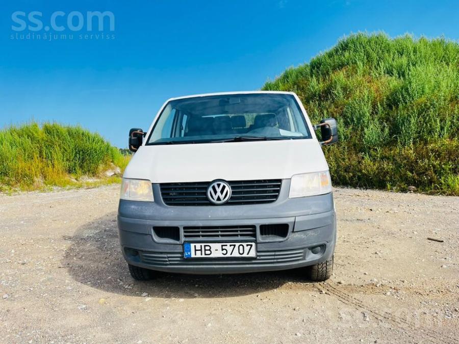 Balts Volkswagen T5 2008 Ventspils, ar dzinēja tilpumu 2.50 L un nobraukumu 557 tūkst. km par 2500 €, foto 1 vietnē AUTOMOTO.COM.LV