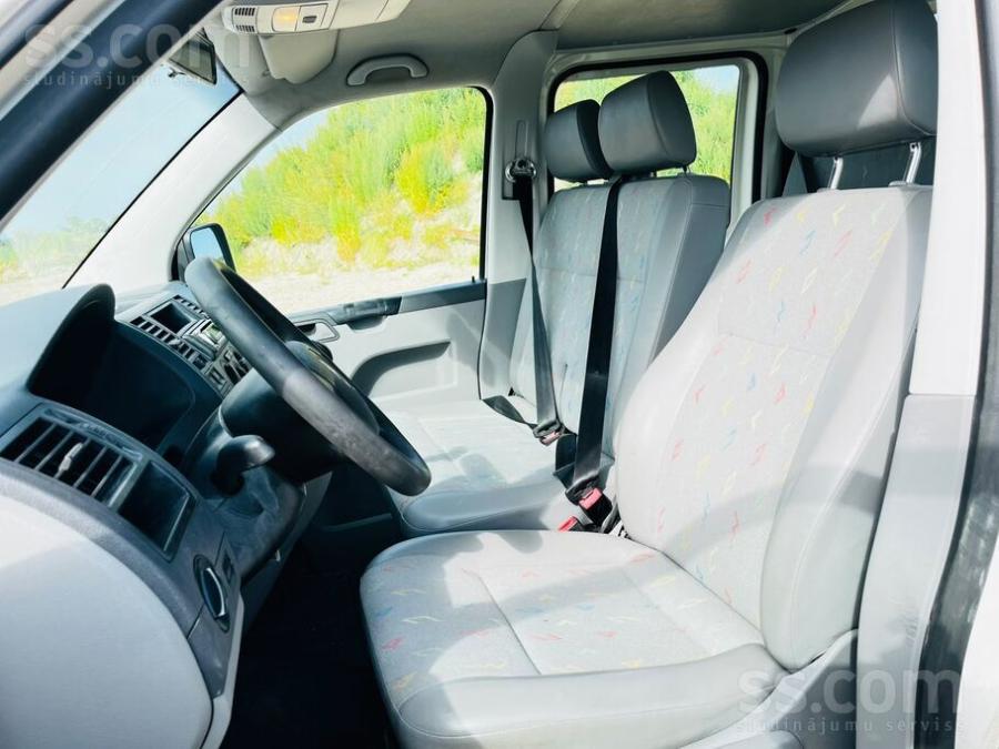 Balts Volkswagen T5 2008 Ventspils, ar dzinēja tilpumu 2.50 L un nobraukumu 557 tūkst. km par 2500 €, foto 10 vietnē AUTOMOTO.COM.LV