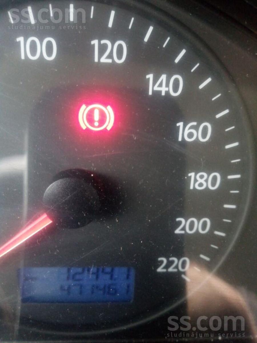 White Volkswagen T5 2008 in Kuldiga, with an engine capacity of 1.90 L and mileage of 472 thousand km for 5500 €, photo 3 on AUTOMOTO.COM.LV