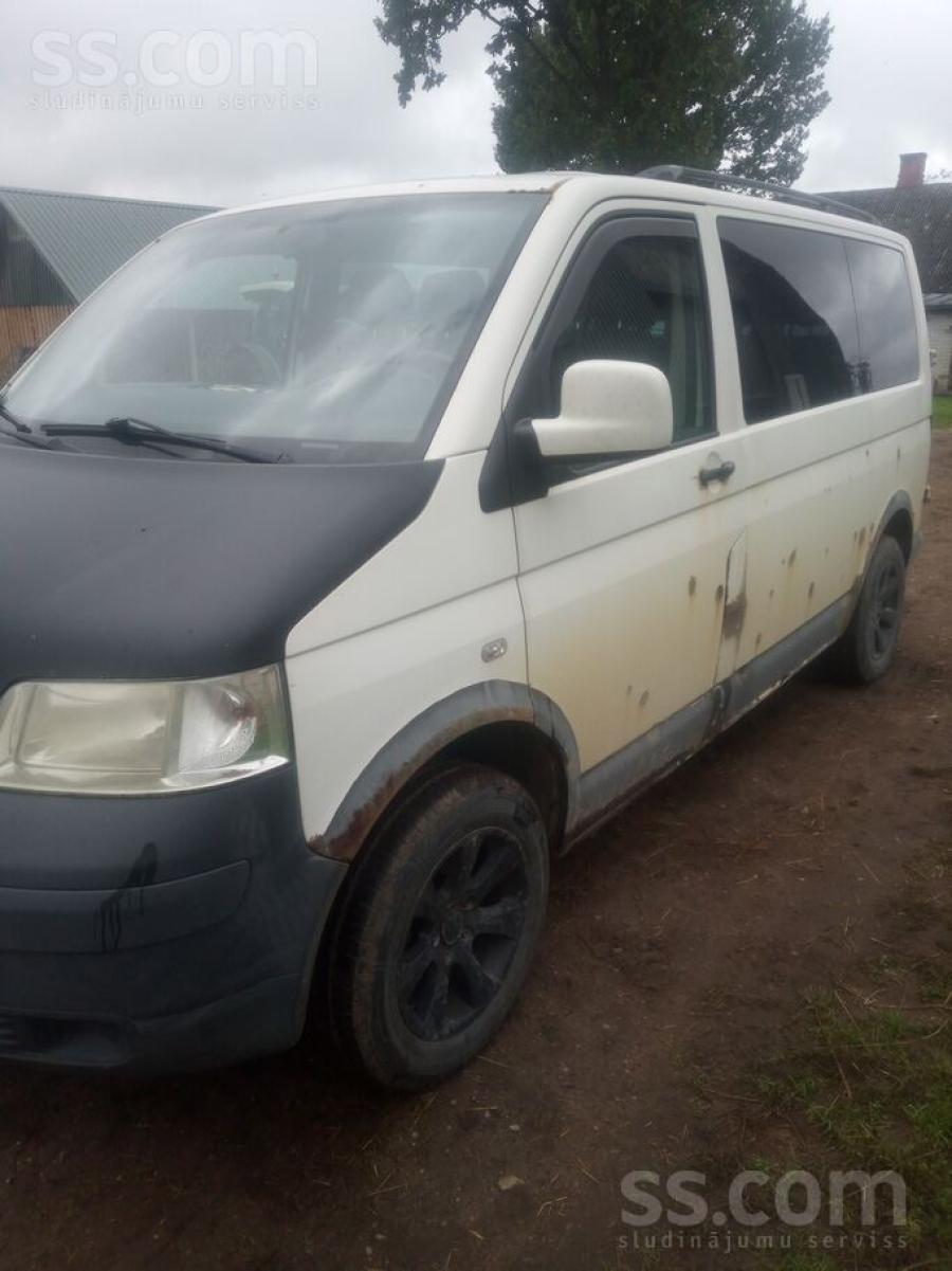 White Volkswagen T5 2008 in Kuldiga, with an engine capacity of 1.90 L and mileage of 472 thousand km for 5500 €, photo 4 on AUTOMOTO.COM.LV