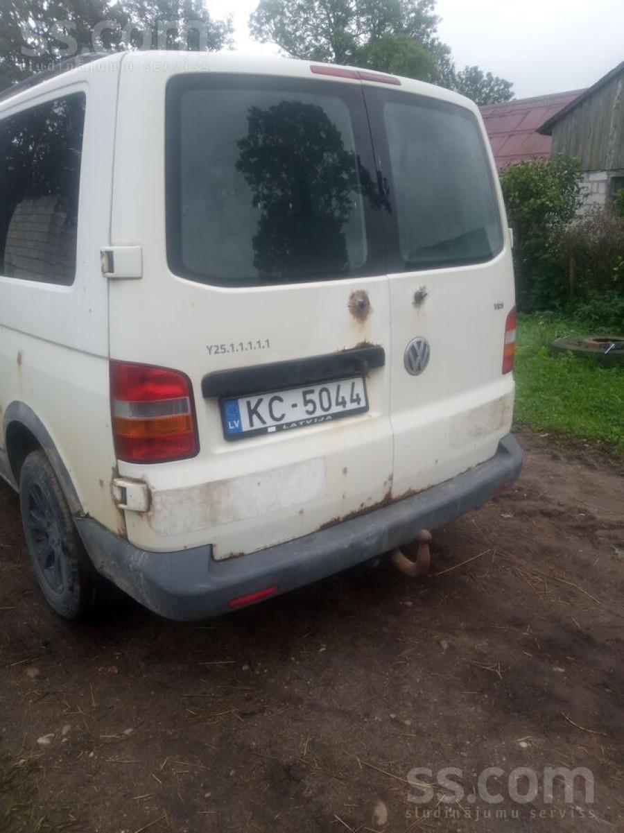 White Volkswagen T5 2008 in Kuldiga, with an engine capacity of 1.90 L and mileage of 472 thousand km for 5500 €, photo 5 on AUTOMOTO.COM.LV