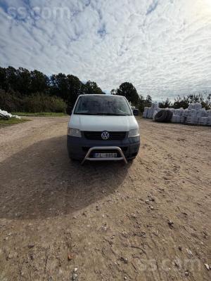 White Volkswagen T5 2008 in Saldus, with an engine capacity of 2.50 L and mileage of 520 thousand km for 2400 €, photo  on AUTOMOTO.COM.LV