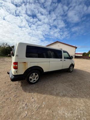 White Volkswagen T5 2008 in Saldus, with an engine capacity of 2.50 L and mileage of 520 thousand km for 2400 €, photo 3 on AUTOMOTO.COM.LV
