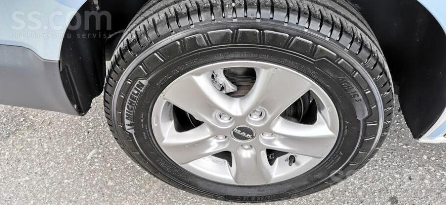 Balts Volkswagen T5 2009 Rīga, ar dzinēja tilpumu 1.90 L un nobraukumu 0 tūkst. km par 7450 €, foto 28 vietnē AUTOMOTO.COM.LV