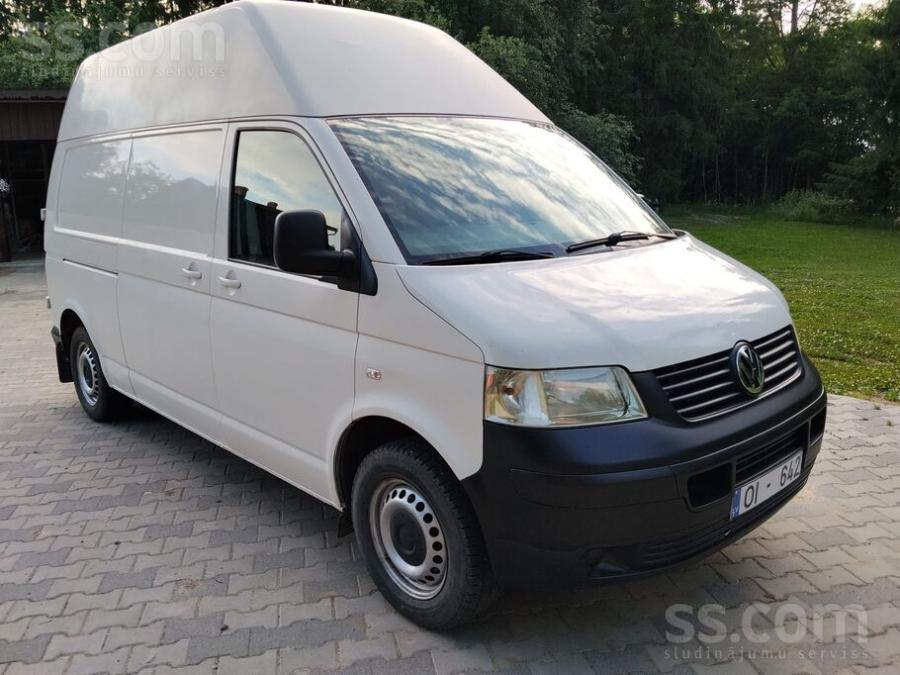 Balts Volkswagen T5 2009 Kuldīga, ar dzinēja tilpumu 1.90 L un nobraukumu 230 tūkst. km par 6500 €, foto 3 vietnē AUTOMOTO.COM.LV