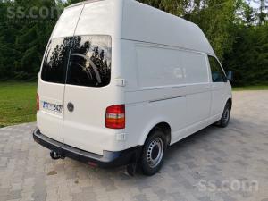 Balts Volkswagen T5 2009 Kuldīga, ar dzinēja tilpumu 1.90 L un nobraukumu 230 tūkst. km par 6500 €, foto 5 vietnē AUTOMOTO.COM.LV