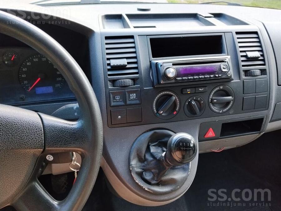 Balts Volkswagen T5 2009 Kuldīga, ar dzinēja tilpumu 1.90 L un nobraukumu 230 tūkst. km par 6500 €, foto 7 vietnē AUTOMOTO.COM.LV