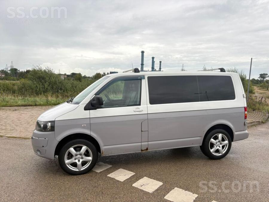 Белый Фольксваген Т5 2009 в Рига, объемом двигателя 2.50 л и пробегом 350 тыс. км за 3400 €, фото 3 на AUTOMOTO.COM.LV
