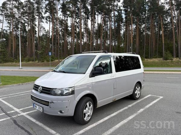 Balts Volkswagen T5 2009 Rīga, ar dzinēja tilpumu 2.50 L un nobraukumu 350 tūkst. km par 3200 €, foto 3 vietnē AUTOMOTO.COM.LV