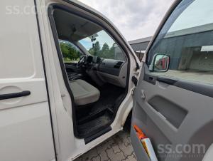 Balts Volkswagen T5 2010 Liepāja, ar dzinēja tilpumu 2.00 L un nobraukumu 227 tūkst. km par 6500 €, foto 6 vietnē AUTOMOTO.COM.LV