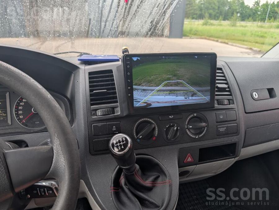 Balts Volkswagen T5 2010 Liepāja, ar dzinēja tilpumu 2.00 L un nobraukumu 227 tūkst. km par 6500 €, foto 15 vietnē AUTOMOTO.COM.LV
