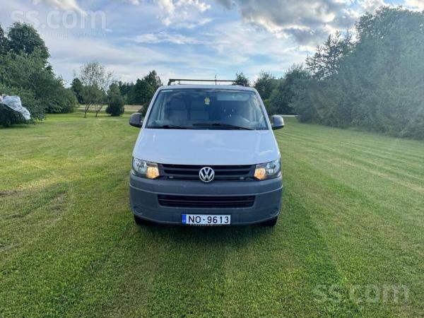 White Volkswagen T5 2010 in Ogre, with an engine capacity of 1.90 L and mileage of 257 thousand km for 6900 €, photo 1 on AUTOMOTO.COM.LV
