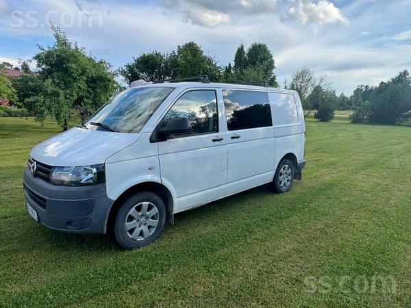 White Volkswagen T5 2010 in Ogre, with an engine capacity of 1.90 L and mileage of 257 thousand km for 6900 €, photo 3 on AUTOMOTO.COM.LV