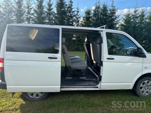 White Volkswagen T5 2010 in Ogre, with an engine capacity of 1.90 L and mileage of 257 thousand km for 6900 €, photo 4 on AUTOMOTO.COM.LV