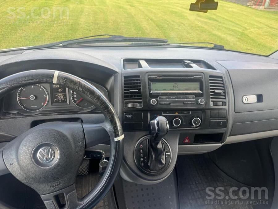 White Volkswagen T5 2010 in Ogre, with an engine capacity of 1.90 L and mileage of 257 thousand km for 6900 €, photo 9 on AUTOMOTO.COM.LV