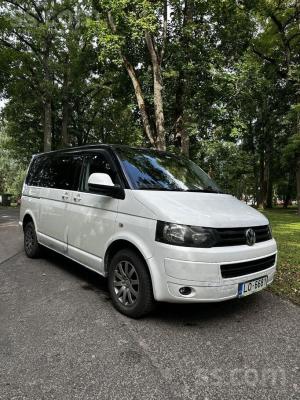 White Volkswagen T5 2010 in Ogre, with an engine capacity of 2.00 L and mileage of 686 thousand km for 5650 €, photo 1 on AUTOMOTO.COM.LV
