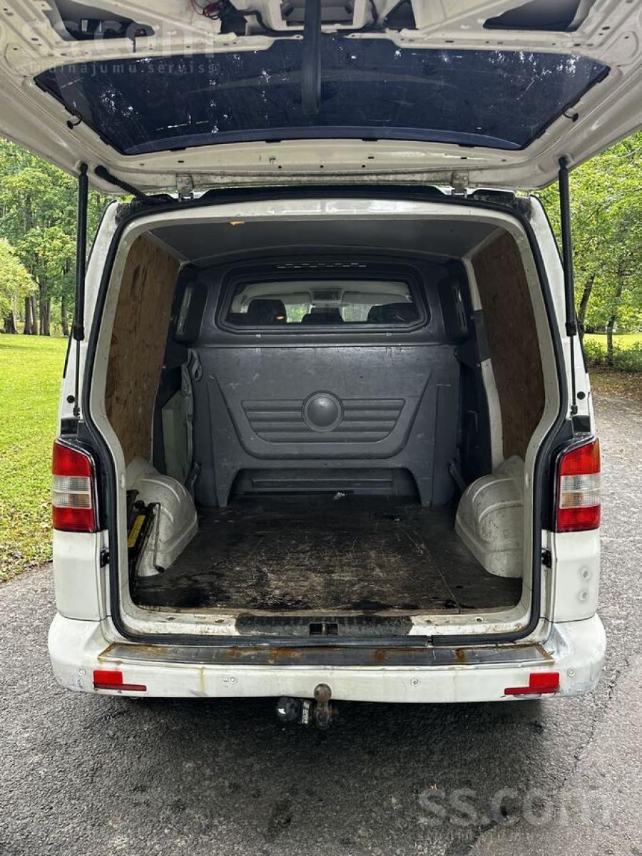 Balts Volkswagen T5 2010 Ogre, ar dzinēja tilpumu 2.00 L un nobraukumu 686 tūkst. km par 5650 €, foto 12 vietnē AUTOMOTO.COM.LV