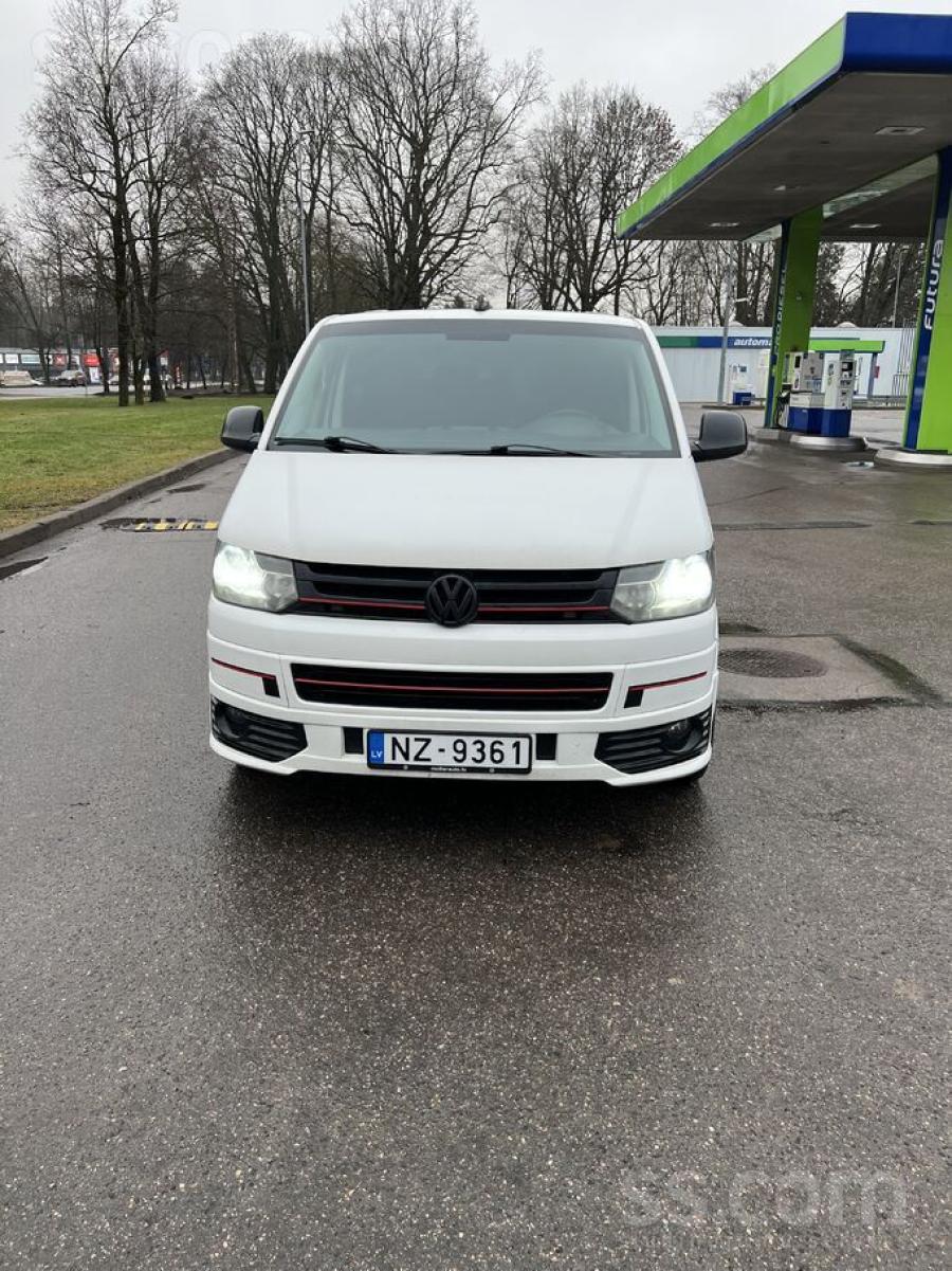 White Volkswagen T5 2011 in Riga, with an engine capacity of 2.00 L and mileage of 279 thousand km for 10300 €, photo 1 on AUTOMOTO.COM.LV