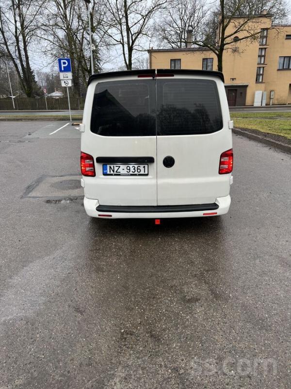 Balts Volkswagen T5 2011 Rīga, ar dzinēja tilpumu 2.00 L un nobraukumu 279 tūkst. km par 10300 €, foto 3 vietnē AUTOMOTO.COM.LV