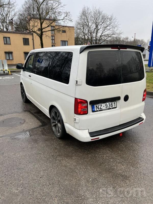 Balts Volkswagen T5 2011 Rīga, ar dzinēja tilpumu 2.00 L un nobraukumu 279 tūkst. km par 10300 €, foto 5 vietnē AUTOMOTO.COM.LV