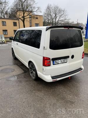 White Volkswagen T5 2011 in Riga, with an engine capacity of 2.00 L and mileage of 279 thousand km for 10300 €, photo 5 on AUTOMOTO.COM.LV