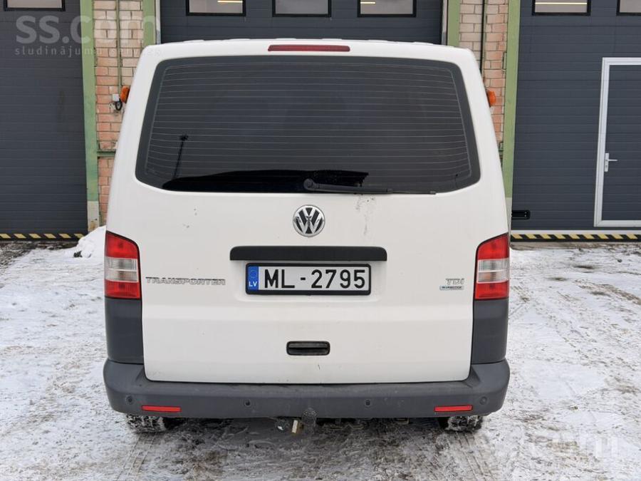 Balts Volkswagen T5 2012 Rīga, ar dzinēja tilpumu 2.00 L un nobraukumu 255 tūkst. km par 9900 €, foto 7 vietnē AUTOMOTO.COM.LV