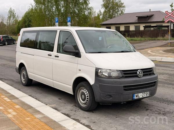Белый Фольксваген Т5 2012 в Рига, объемом двигателя 2.00 л и пробегом 255 тыс. км за 9400 €, фото 3 на AUTOMOTO.COM.LV