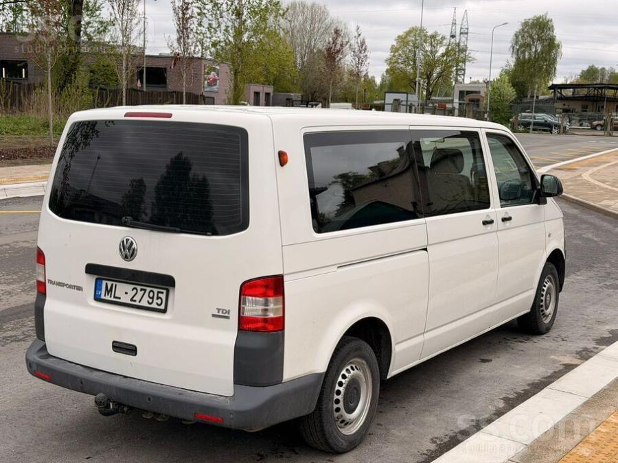 Белый Фольксваген Т5 2012 в Рига, объемом двигателя 2.00 л и пробегом 255 тыс. км за 9400 €, фото 7 на AUTOMOTO.COM.LV