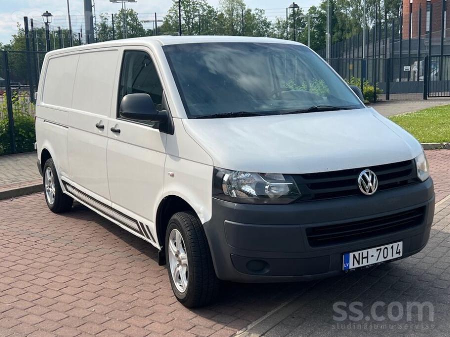 Balts Volkswagen T5 2012 Cēsis, ar dzinēja tilpumu 2.00 L un nobraukumu 217 tūkst. km par 5950 €, foto 1 vietnē AUTOMOTO.COM.LV