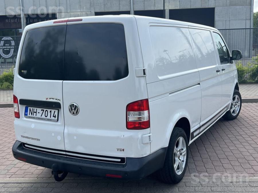 Balts Volkswagen T5 2012 Cēsis, ar dzinēja tilpumu 2.00 L un nobraukumu 217 tūkst. km par 5950 €, foto 18 vietnē AUTOMOTO.COM.LV
